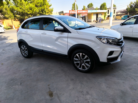 Lada Xray cross сотилади