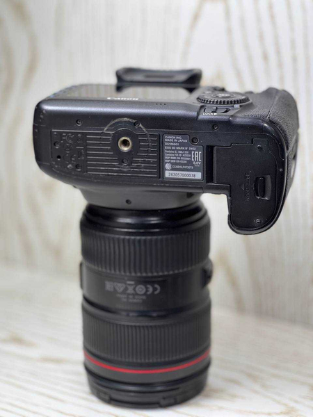 Canon 6d mark2 body+ EF 50mm 1.8