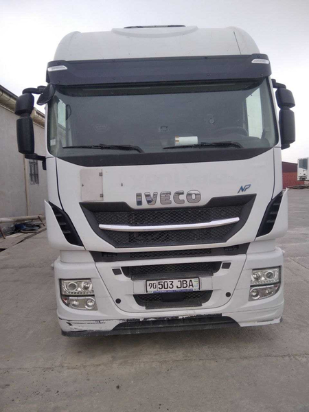 Тягач на метане  IVECO   2019 года выпуска