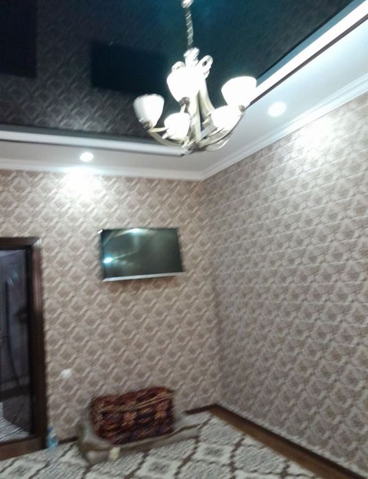 Срочно продаётся 2хком 1этаж с подвалом