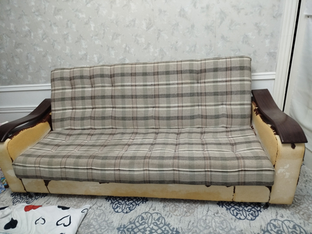 Eski divan sotiladi