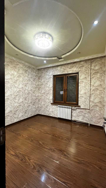 Гулзор  .4/4/5.    Евро ремонт!  92 м²  ( GULZOR MAHALLA )