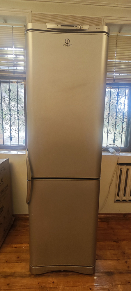 Холодильник INDESIT 2 метра серый
