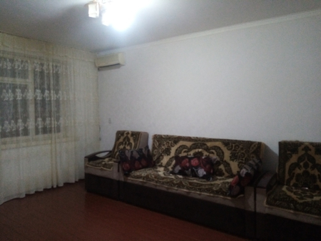 Сдам квартиру 3 комнатную на длительный срок 350$. Торг уместен