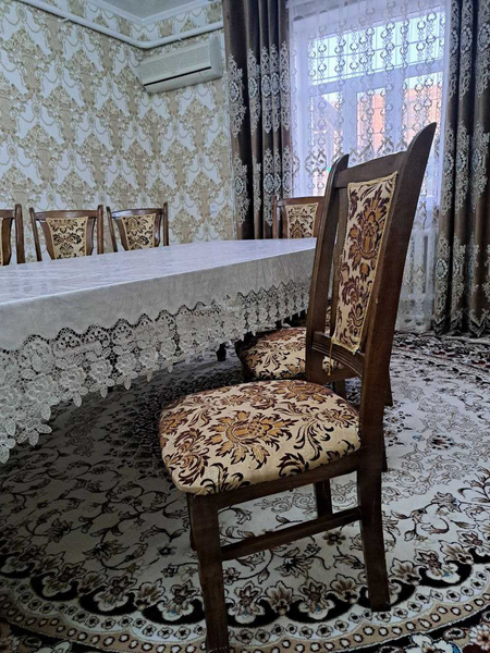 Стол и стульчики  (в комплекте)