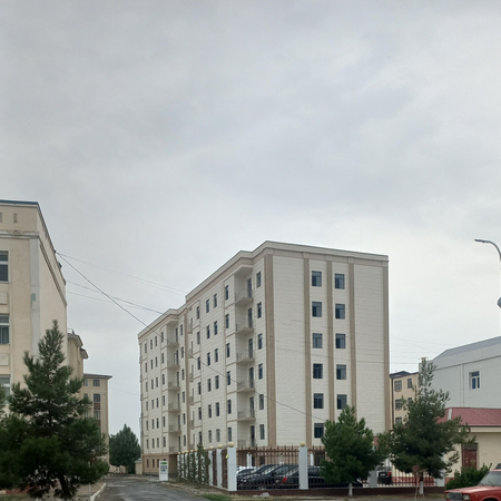 Фаргона шахар Асака банк ёнида 3 хонали коробка  квартира сотилади