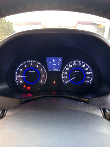 Hyundai Accent 2013 Full
