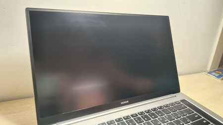 Мощный офисный ноутбук Honor MagicBook