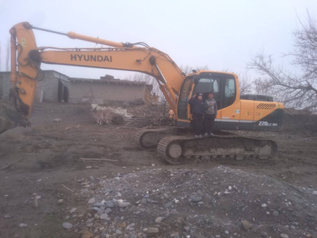 Экскаватор гусеничный Hyundai ROBEX 220 LC-9s 85.000 уе