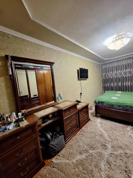 Чиланзар 24 квартал 2/4/5 Кирпичный дом 60m2 с двумя балконами.Мария