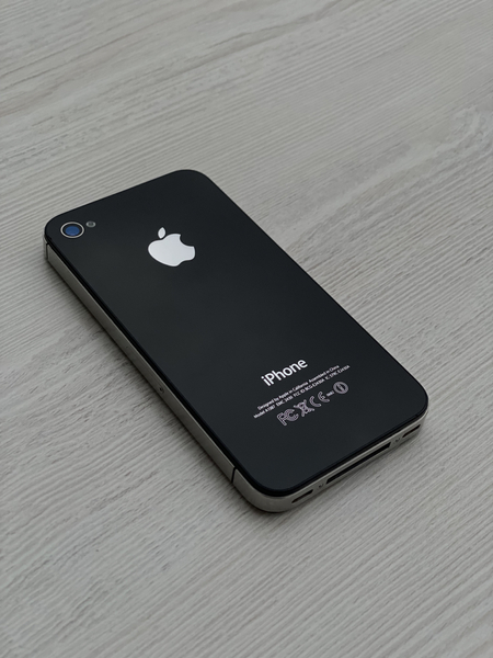 iPhone 4S в старом версии