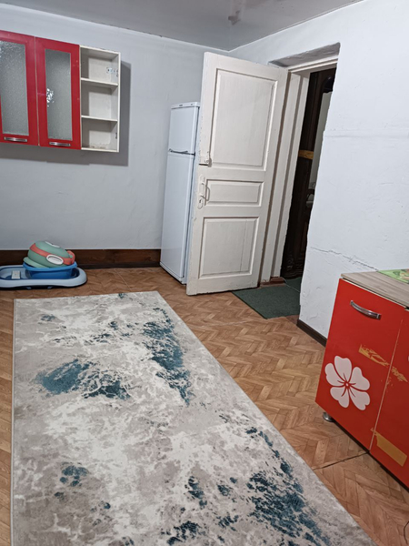 Кибрайда ховли сотилади