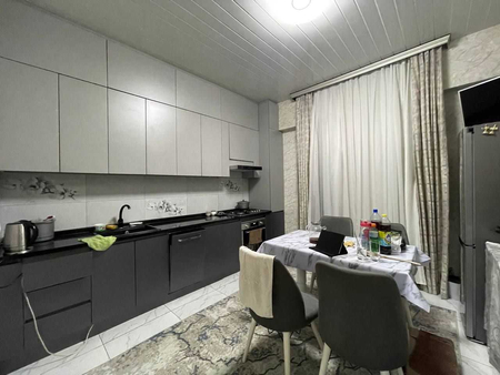 Срочно продаётся квартира в  новостройке 3/3/5 на Алма-м районе(J2552)