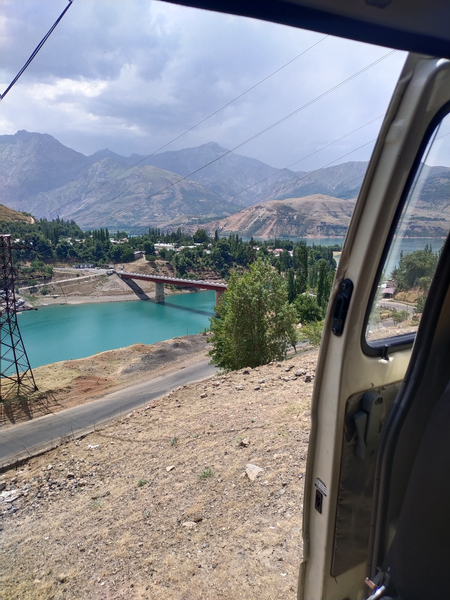 Taxi Togʻga dam olishga Chorvoq,Chimyon, Sijjaklarga Damasda 6-7 kishi