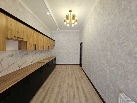 3 xonali qilingan 85m² 2-qavat sotiladi