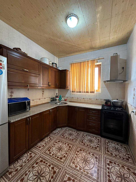 Теракзор метан заправкани рўпарасидаги коттедж
 Нархи: 86,000$
