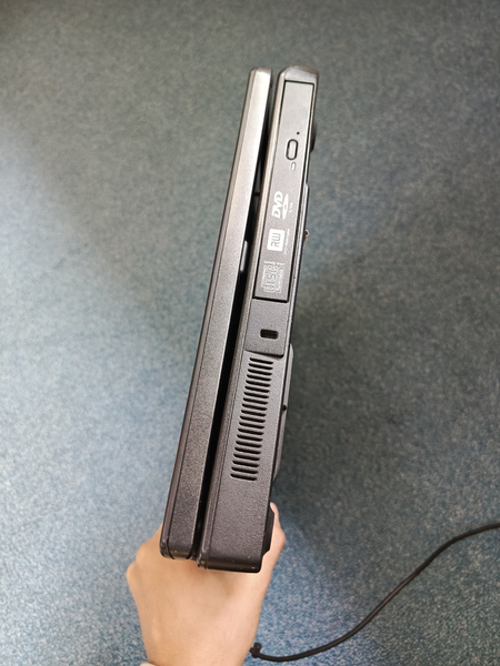 Ноутбук Dell Vostro 1000