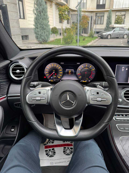 В продаже ! Автомобиль Mercedes-Benz E200 4Matic
