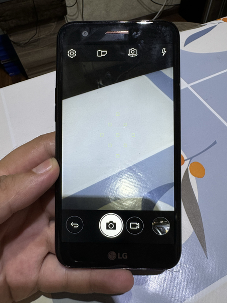Продам LG K20 Plus 32 gb
