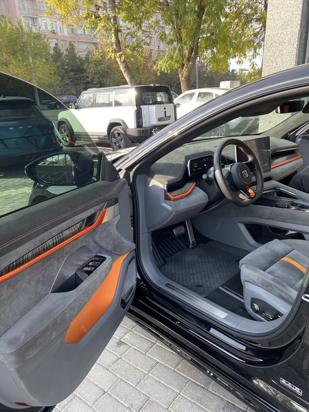 ZEEKR 001 z - sport do res