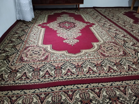 Gilam sotiladi 2ga 3 metr  4 dona gilam 
2 ga,2 ga 3 me 3mtr

4ta dona