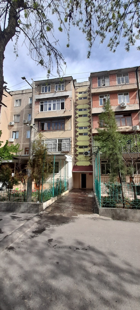 Срочно продаётся квартира 5/3/5