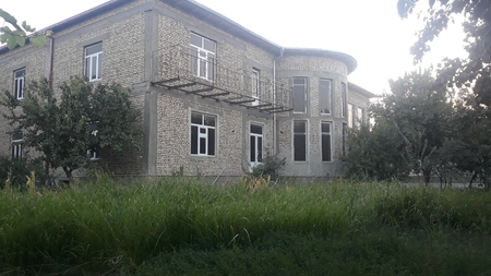 Uy sotiladi barcha qulayliklarga ega