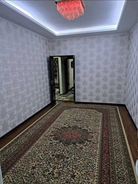 Квартира на Мирабаде  2/2/5 с мебелью техникой ремонт хороший