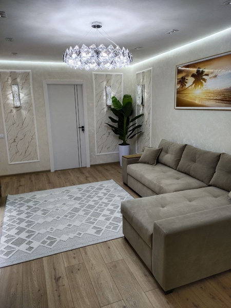 Продаётся Чиланзар 4 2в3 3 этаж. Кирпич. Б 2*6.