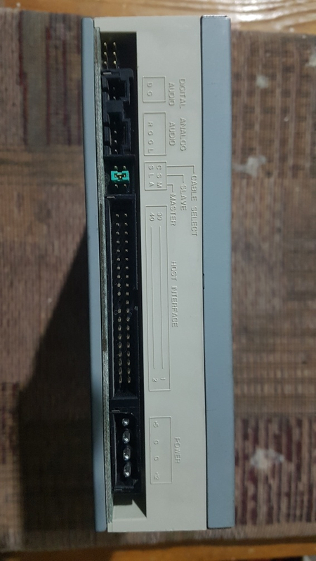 Sony kampyuter diskovod yangi