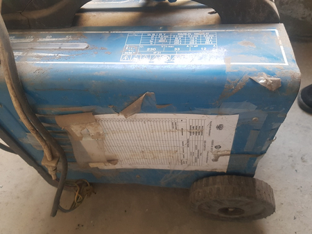 Svarka aparat 220w