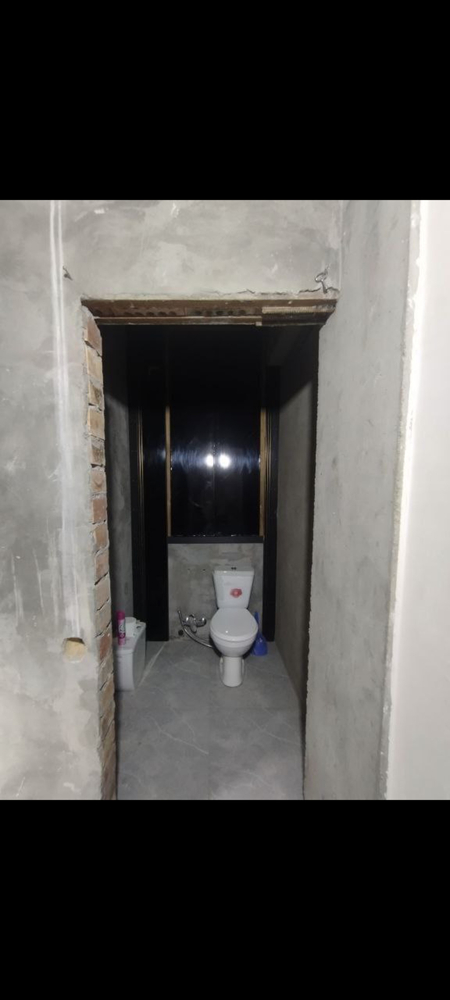Uy sotiladi Mehnat posti oldida