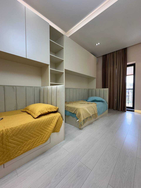 V3490 4/5/10 ЖК Darhan Avenue Ор.р: Дархан ул.Асака 156м2 евро ремонт