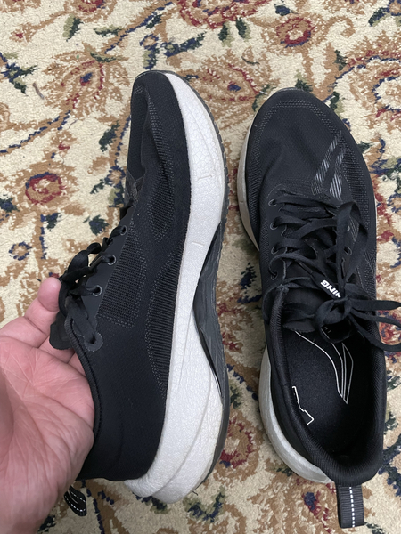 Продам кроссовки Li-Ning