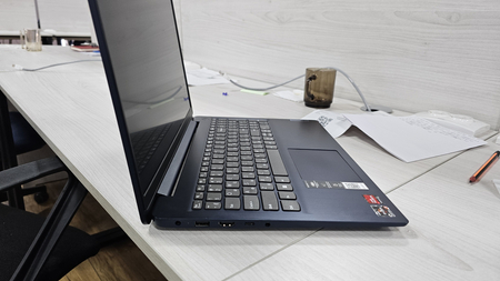 Lenovo ideapad ryzen 5 5620