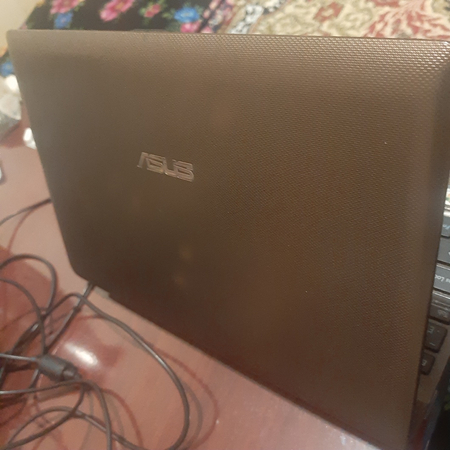 Asus netbook sotiladi, batareykasi almashtirish kerak.