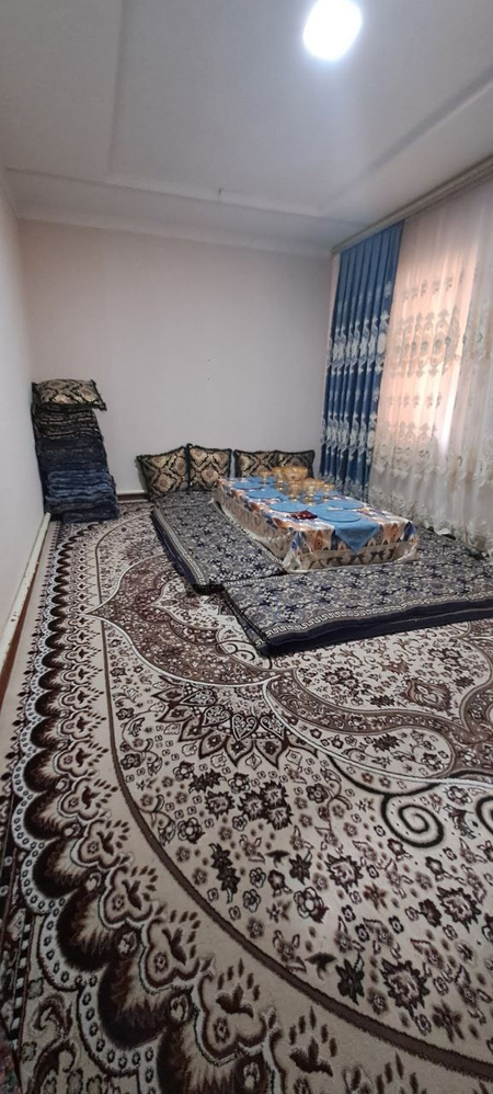 Узгаришда ховли сотилади.
