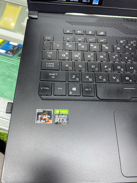 Gaming Noutbook sotiladi: RYZON ROG ZEPHYRUS