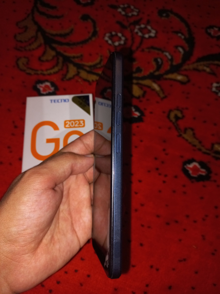 Techno Spark GO sostanyasi a+ holatda 800 000 ming