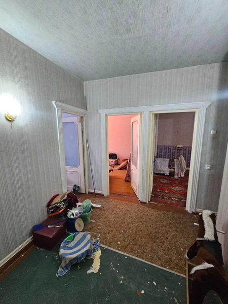 3 xonali 85m² 2-qavat uy sotiladi
