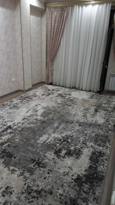 Срочно продаётся 1 комнатная с евро ремонтом заходи живи.