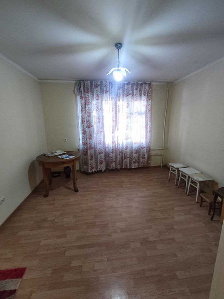 1 комнат. Чиланзар-8 Кв. Галерейка 20 м2. Ор. Катартал.