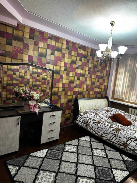 (К129172) Продается 5-ти комнатная квартира в Мирабадском районе.