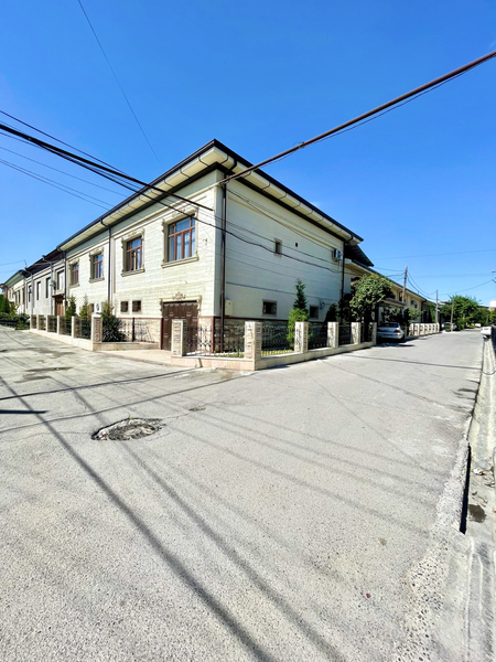 Продается Свой Евро дом в Назарбеке. 4 соток, 9 комнат