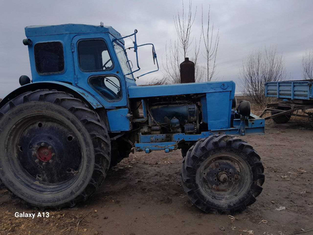 Ди 40тирактир сотилади