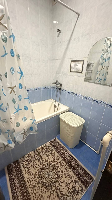 Чиланзар 20 квартал.  2 х комнатная 450$.  Аренда