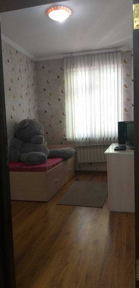 Продается 3в4 комнатная квартира 63м2 цена 73000$.ZA010