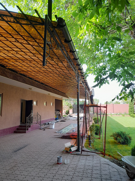 Naves kazero perila