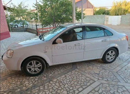 Продам автомобиль chevrolet lacetti
