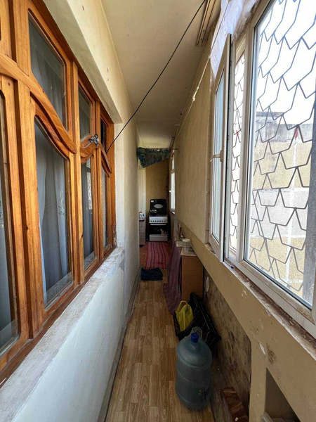 Паркентский 2/8/9, среднее состояние 63 м², общий коридор, ИПОТЕКА